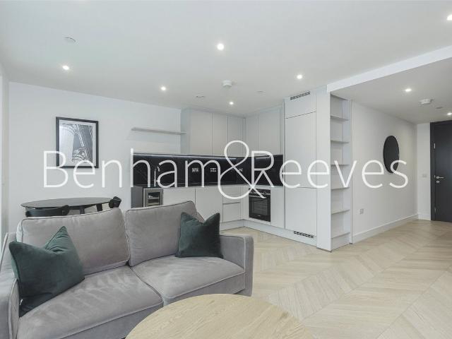 Brigadier Walk, London SE18, 1 bed flat to rent, £2,100 pcm | PrimeLocation