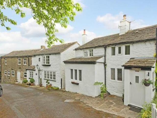Briggate, Nesfield, 2 Bedroom Cottage