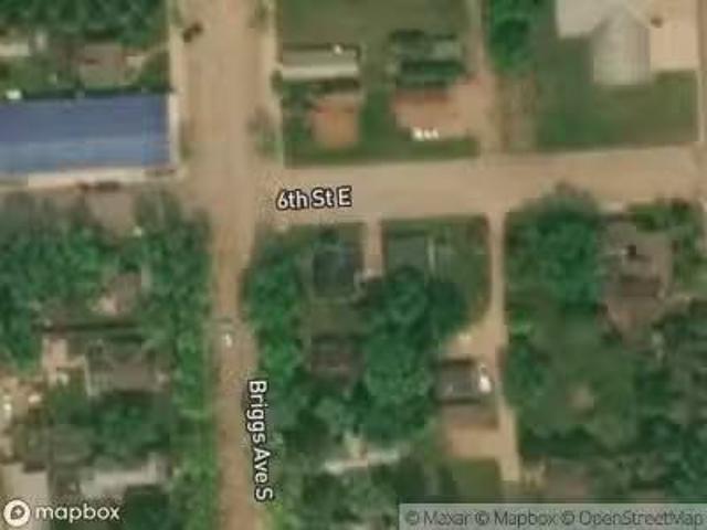 Briggs Ave S