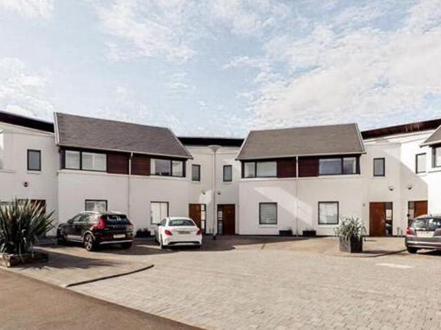 Brighouse Park Drive, Edinburgh, 4 Bedroom House
