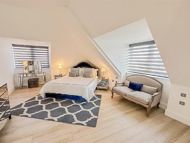 Brightview Court, Finchley Lane. 3 bed flat to rent £2,990 pcm £690 pw
