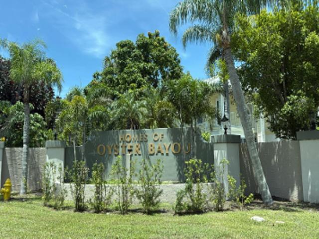 Brightwaters Ct