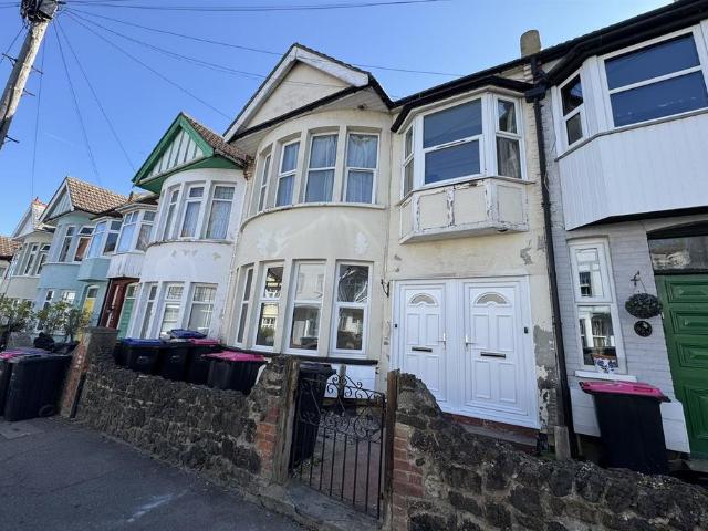 Brightwell Avenue, SS0 1 bed flat to rent £1,000 pcm £231 pw