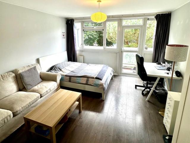 Bright 3 bed flat, Zone 1—Vauxhall, avai 18 July