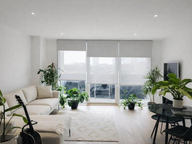 Bright 1 Bed flat with Garden & River Access