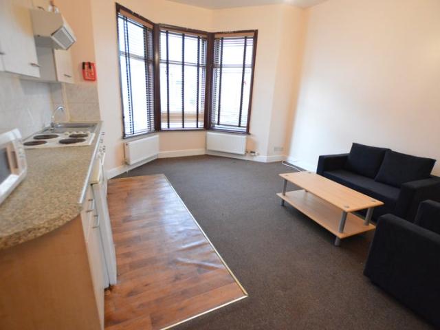 Bright 1 Bedroom Flat