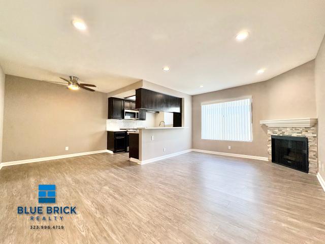 Bright 1 Bedroom with Fireplace & Central A/C in Valley Glen