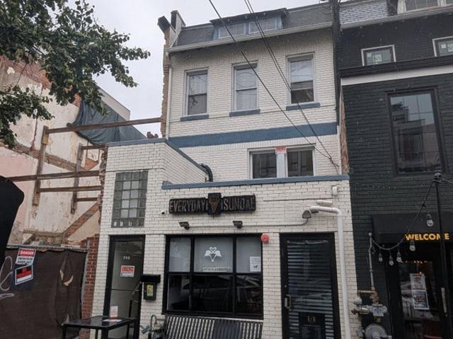Bright 1BR with Private Balcony & Rear Deck | Petw