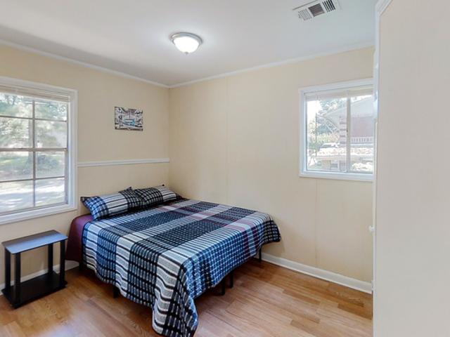 Bright & Comfortable Forest Park Home| No Move In Fee | Fully Furnished, Secure, and Convenient | Free Wi Fi, Monthly Cleanings, and Groceries Nearby
