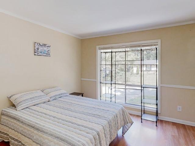 Bright & Comfy Forest Park Home| No MoveIn Fee |