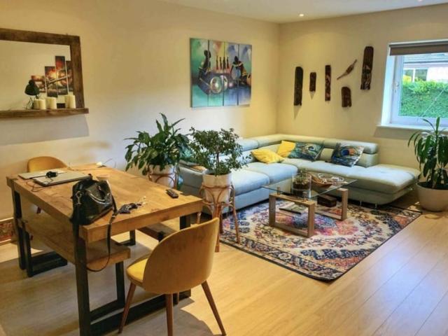 Bright & Cosy 2 Bed Flat — All Bills Included