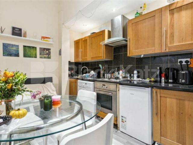 Bright and modern refurbished three double bedroom flat with garden space