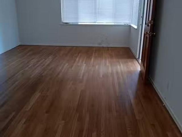 BRIGHT AND AIRY 3 BEDROOM 1 & 1/2 BATH APARTMENT 1624 E Palm.
