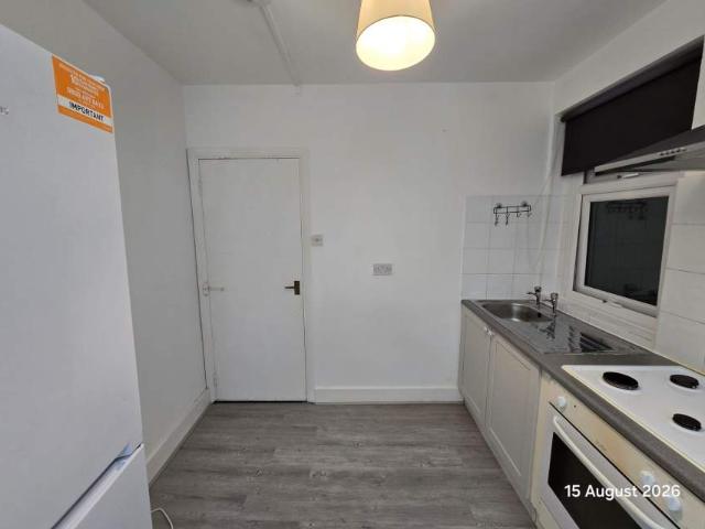 BRIGHT and AIRY, newly REFURBISHED STUDIO in the heart of HARROW HA3. AVAIL END OF AUGUST