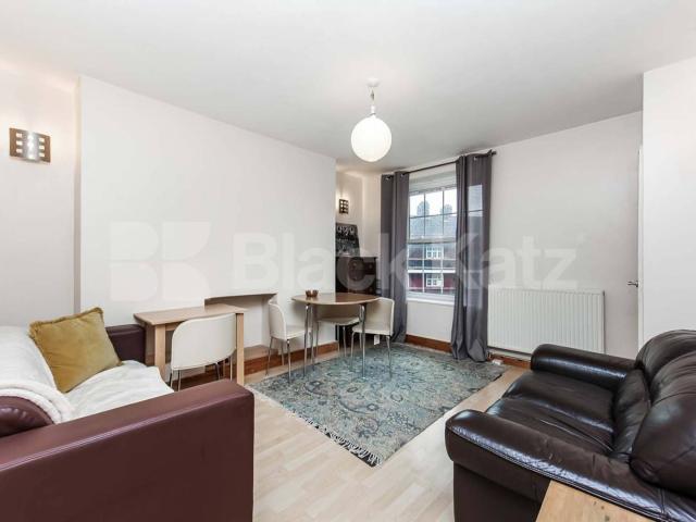 Bright and airy top floor apartment