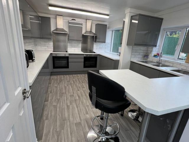 Bright and Convenient Co Living in the Heart of Exeter Room 1