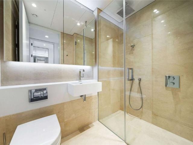 Bright and light 2 bedroom apartment in the desirable Southbank Place development