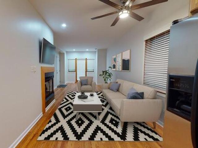 Bright and spacious Noble Square duplex near vibrant Wicker Park