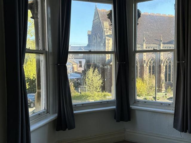 Bright and spacious One Bedroom Flat