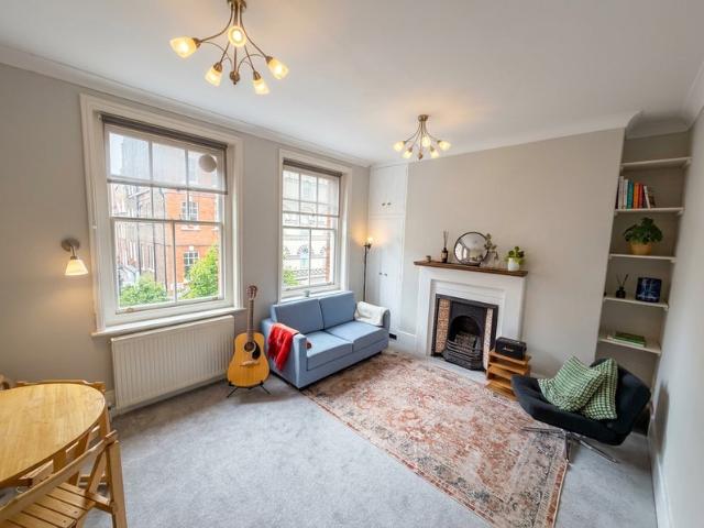 Bright and Spacious Furnished 1 bed in Fitzrovia!