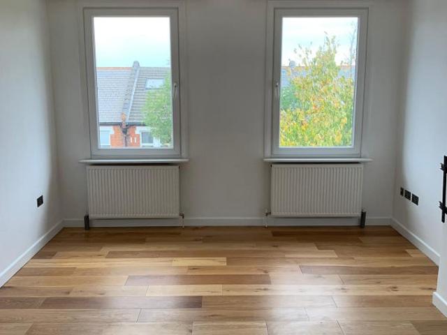Bright and spacious family home in Pitshanger Lane