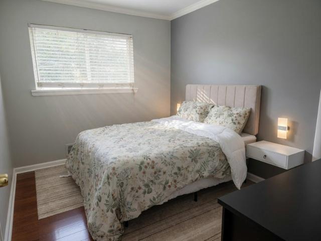 Bright and spacious private BR in a well_maintain