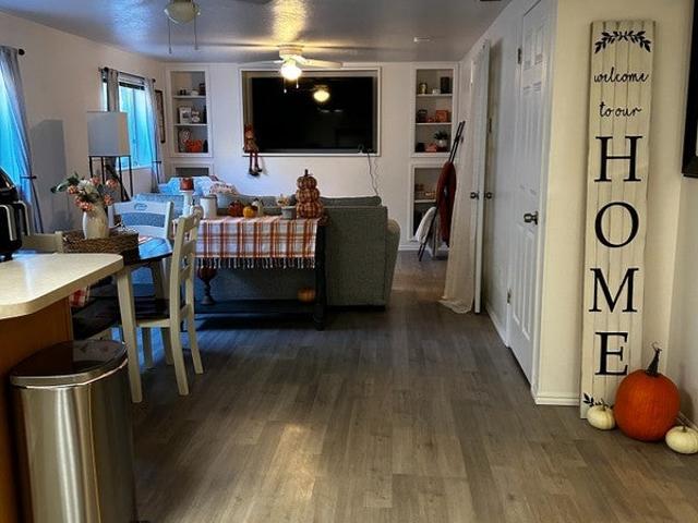 Bright Basement Apt *UTILITIESINTERNET INCLUDED
