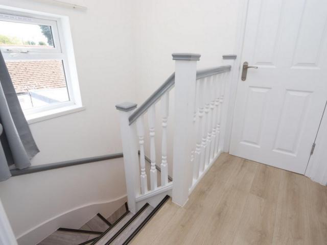 Bright bedroom in a shared flat close to Claybury Park Has a Room