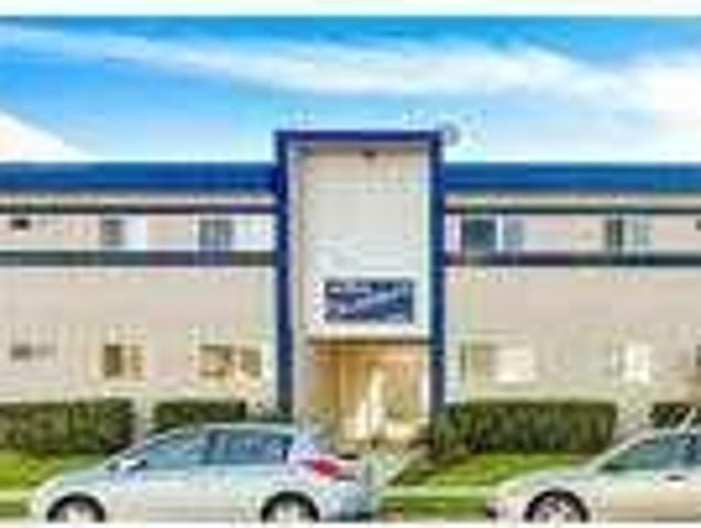 Bright Granada Hills, 2 bedroom, 2 bath for rent. Parking Available!