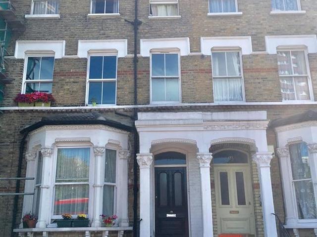 Bright Ground Floor Studio in Stockwell Bills inc
