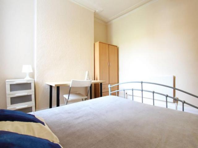 Bright double bedroom near Tottenham Hale Rail station Has a Room