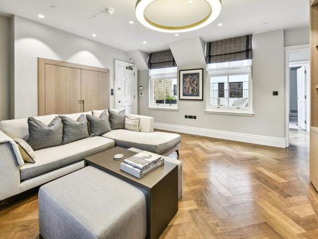 bright fourth floor apartment in the heart of St James's, SW1Y