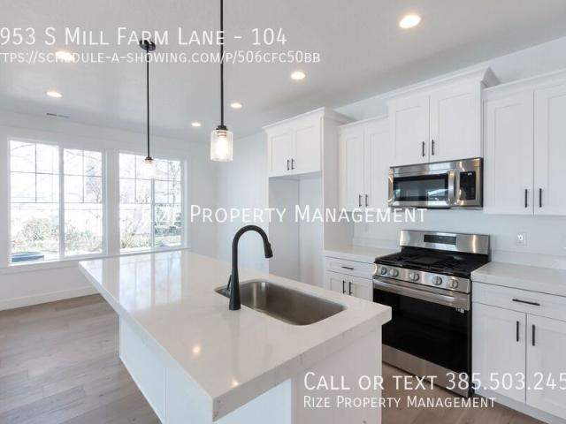 Bright, Fresh & Spacious 3 Bedroom Home with Luxurious Touches