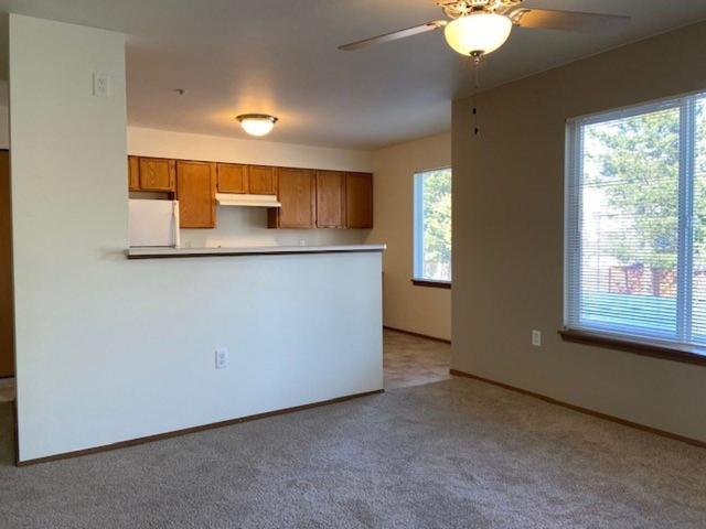 Bright, large end unit 2X2 READY NOW! Cozy gas fireplace! Free Rent move in special, call today for a tour! 2 Bedroom Apartment for Rent at 12110 Se 312th St, Auburn, WA 98092 Lea Hill