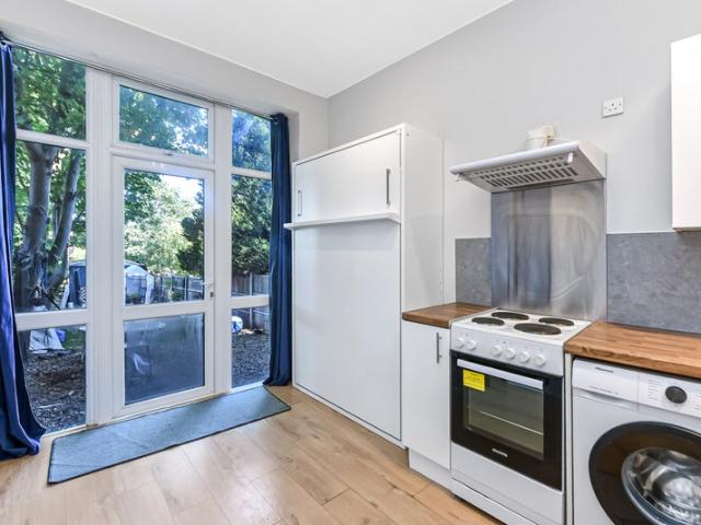 Bright & Modern Studio 5 Min to Hornsey Station