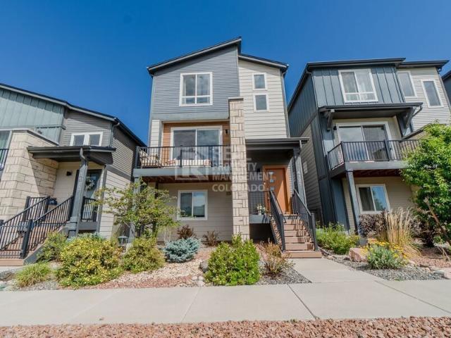 Bright & Spacious 3 Bedroom Home | Central AC & Pet Friendly