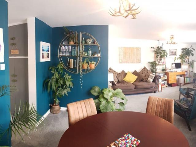 Bright & spacious 1 bed w garden just off North St