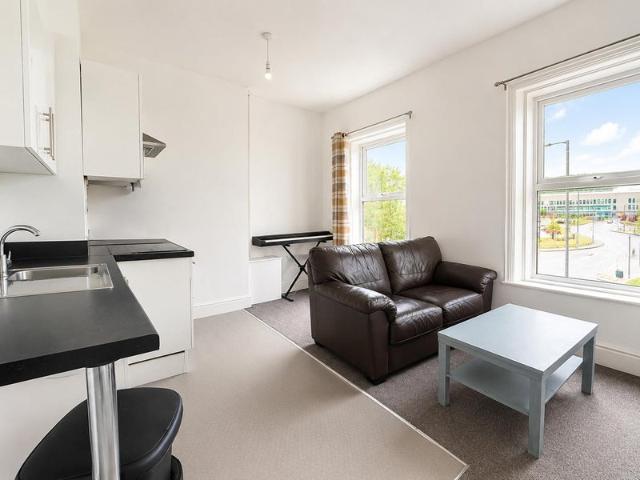 ⭐ Bright& Spacious⭐ 1 Bedroom Flat Bills INC!