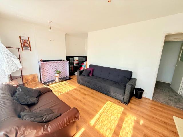 Bright & Spacious 2/3 Bed Flat • Move in Now! ✨