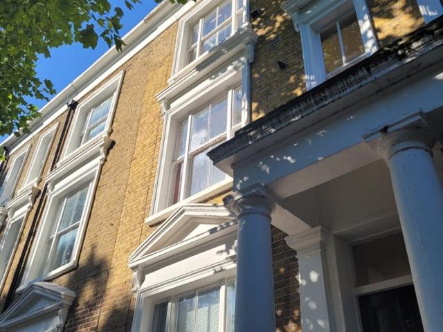 Bright & Spacious One Bedroom Flat in Prime Earl's