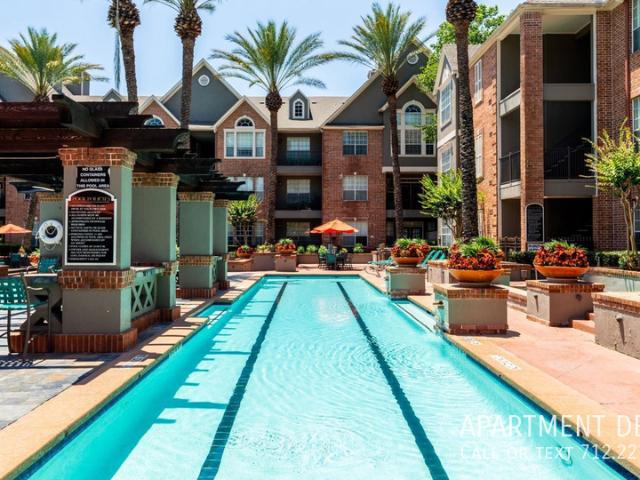 Bright & spacious resort living everything included.Greenway/Upper Kirby