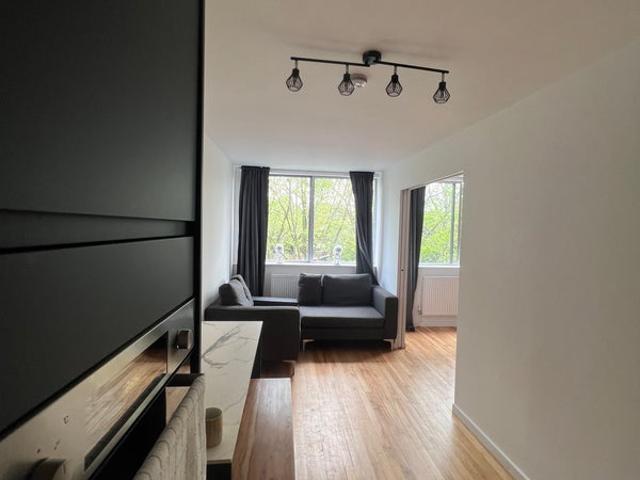 Bright Studio Newly Refurbed