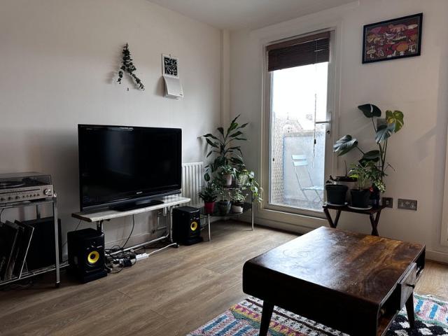Bright & stylish apartment in the heart of Hackney