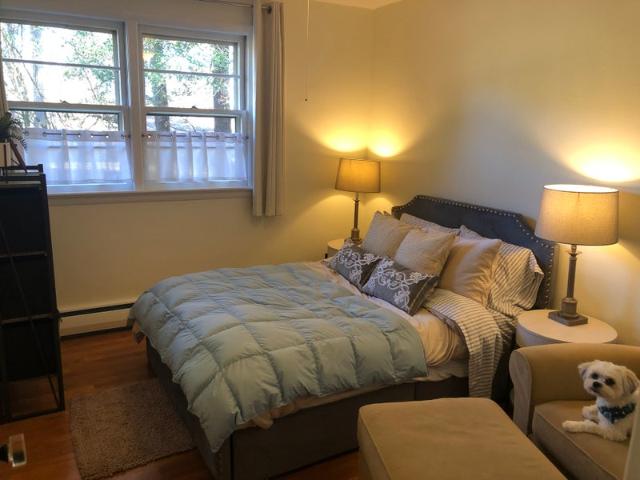BRIGHT SUNNY ROOM BY BEACH JULY & AUGUST RENTAL