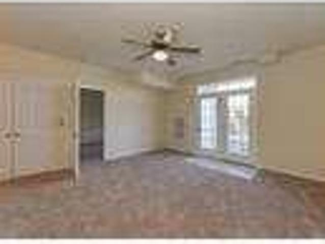 Bright Poquoson, 2 bedroom, 2 bath for rent