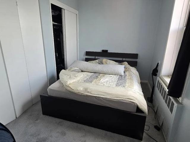 Bright Penthouse Steps from Elmhurst Hospital