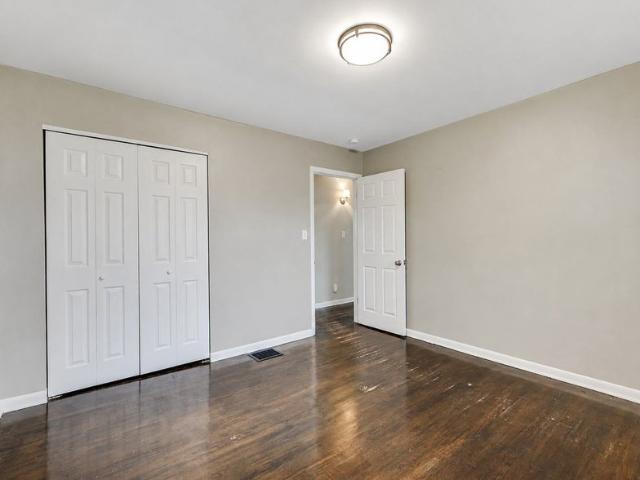 Bright Private Bedroom, All Utilities Included