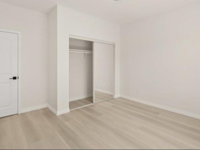 Bright private Room for rent in a Quiet clean safe