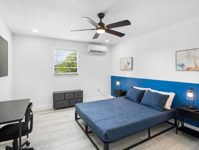 Bright Queen Room • Utilities & Wi_Fi Included