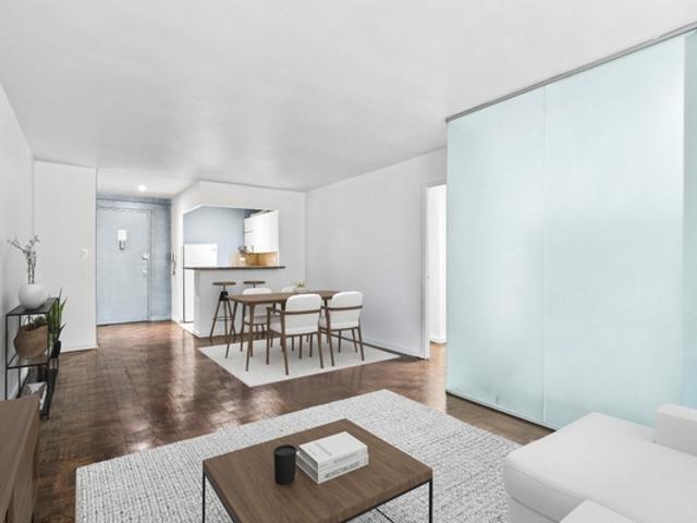 Bright, Quiet Midtown East Home — Long Stretches of the Place to Yourself
